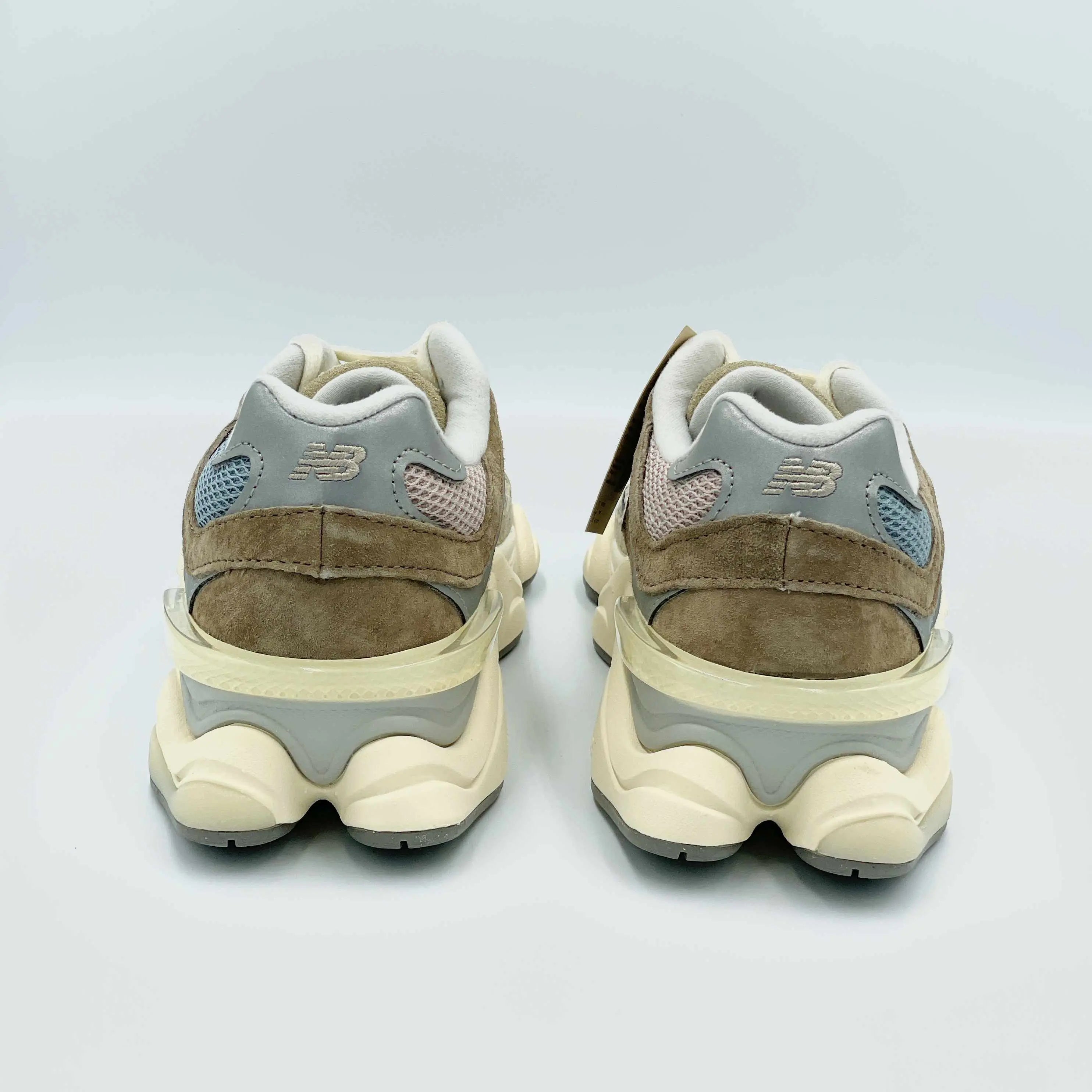 New Balance 9060 Mushroom - SA Sneakers